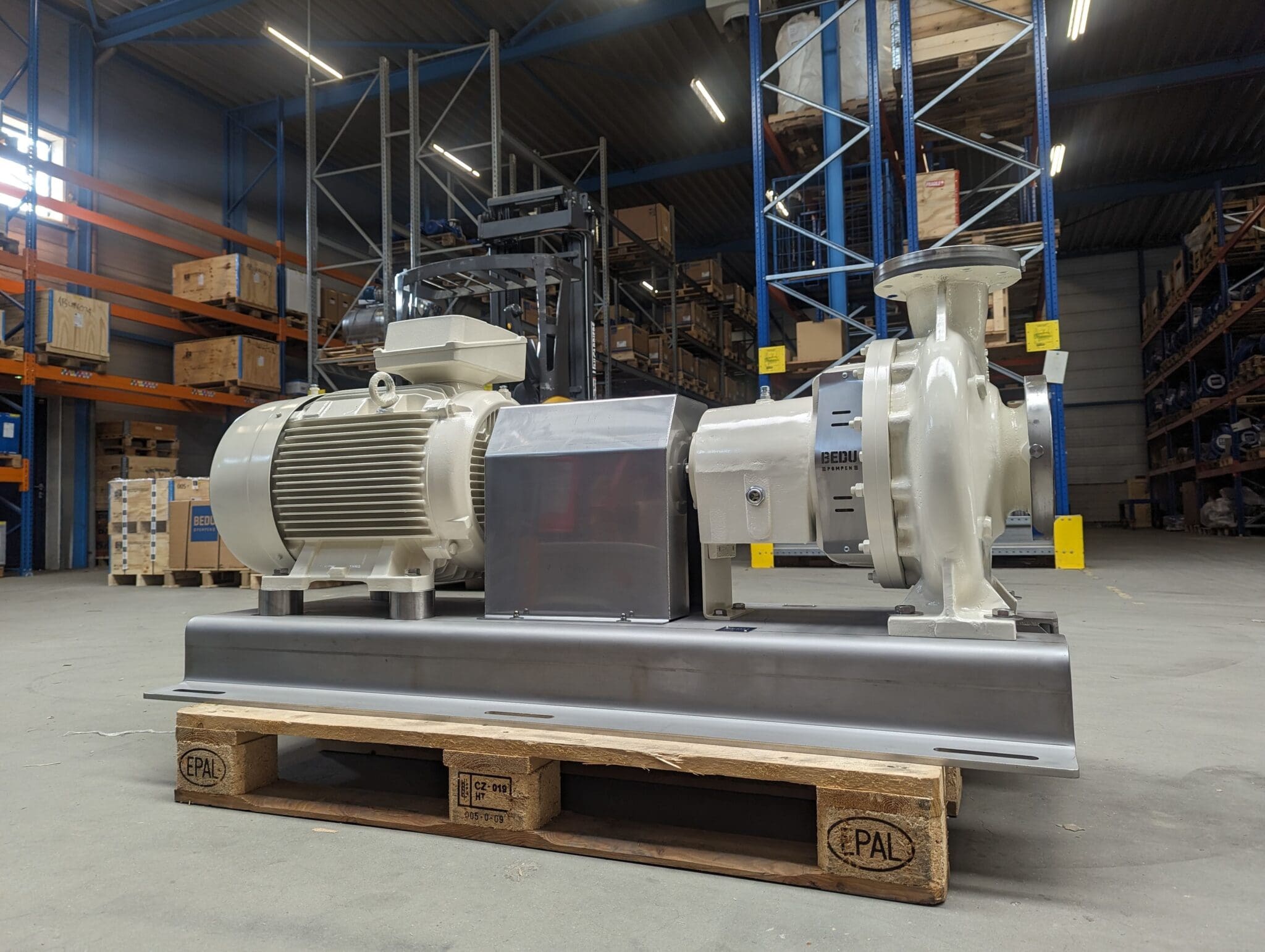 Weer een mooie pompset met genormaliseerde centrifugaalpomp - Fluids Processing